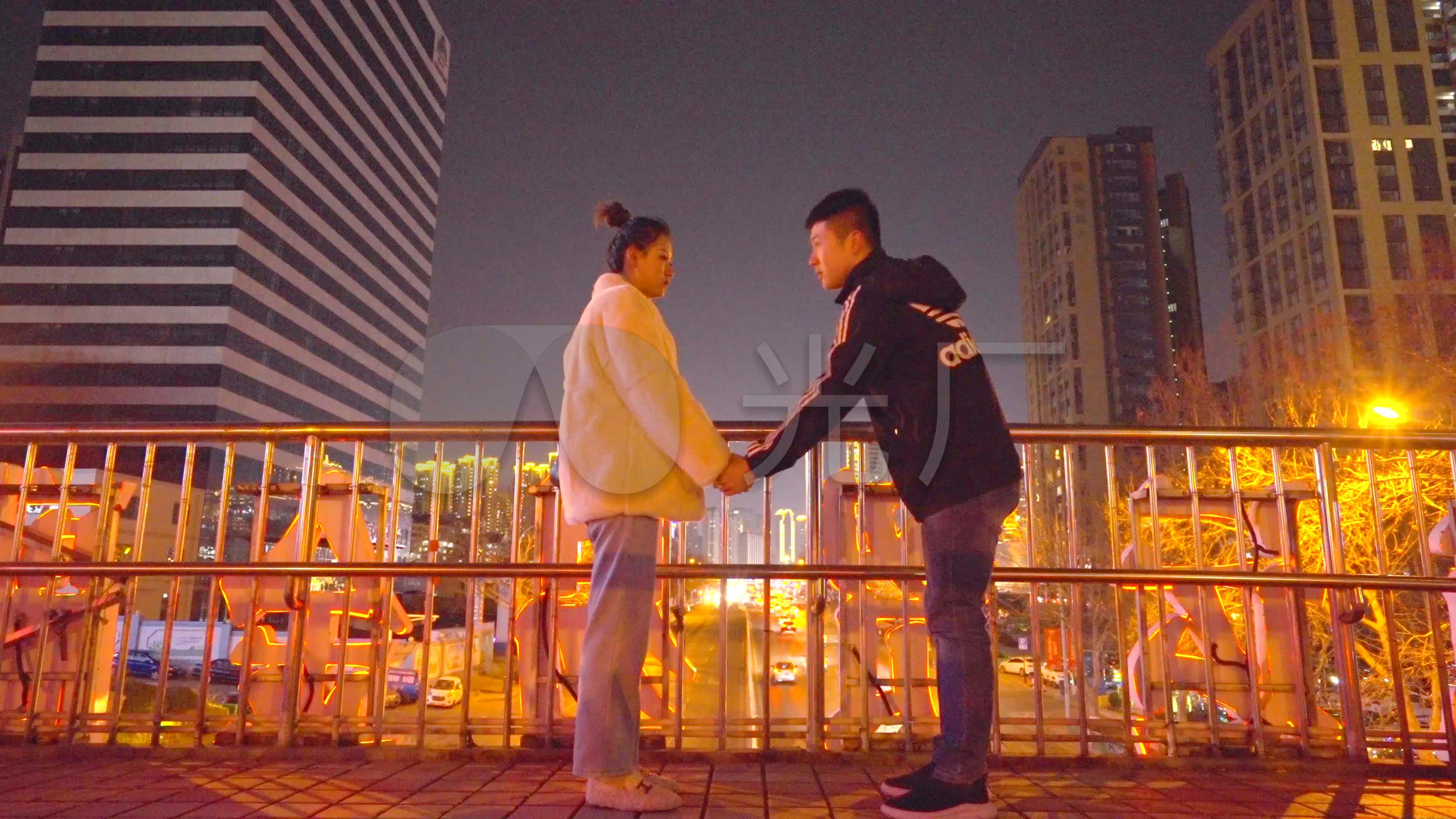 4k夜晚城市街头 情侣争吵分手闹别扭 3840x2160 高清视频素材下载 编号 5566003 实拍视频 光厂 Vj师网