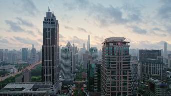 上海CBD金融区上海中环广场与K11商城_3840X2160_高清视频素材下载(编号:8912785)_实拍视频_光厂(VJ师网) www.vjshi.com