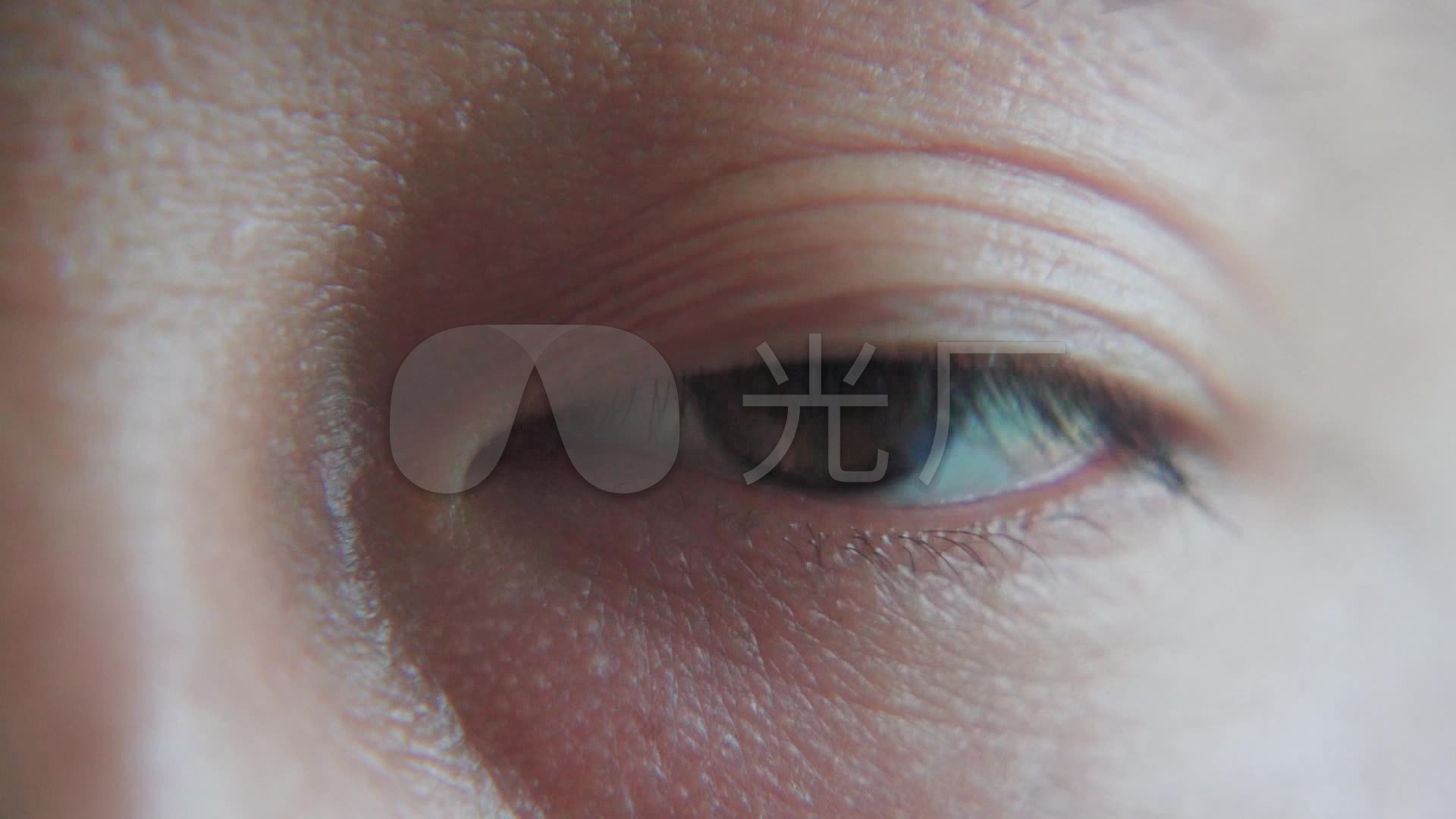 男人眼睛特写沧桑的眼睛眨眼睛眼球瞳孔广告1920x1080高清视频素材下载编号9425919实拍视频光厂vj师网