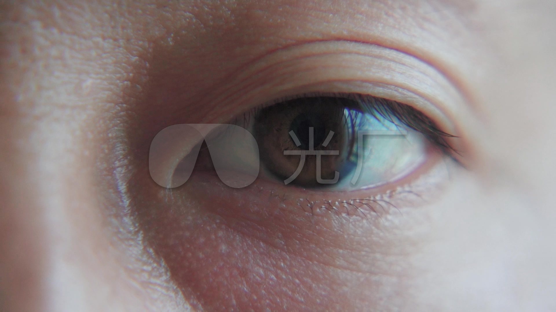 男人眼睛特写沧桑的眼睛眨眼睛眼球瞳孔广告1920x1080高清视频素材下载编号9425919实拍视频光厂vj师网