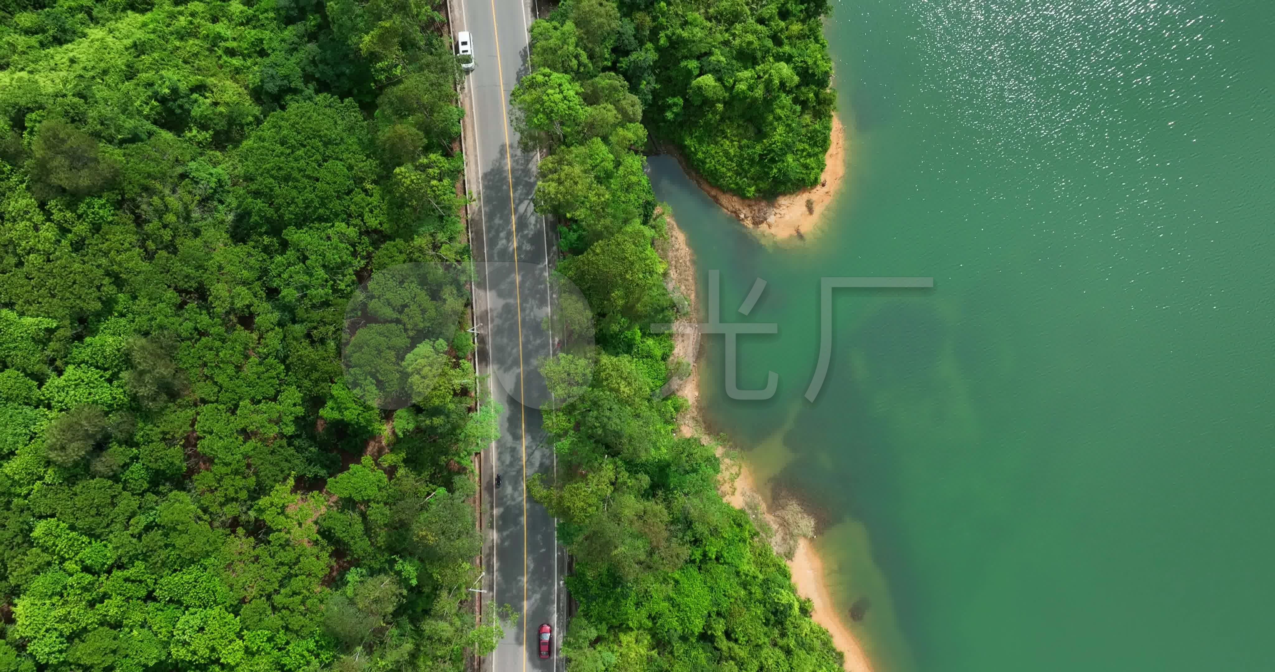 航拍林间小路俯视角度公路汽行驶车广告素材4096x2160高清视频素材下载编号9795315实拍视频光厂vj师网